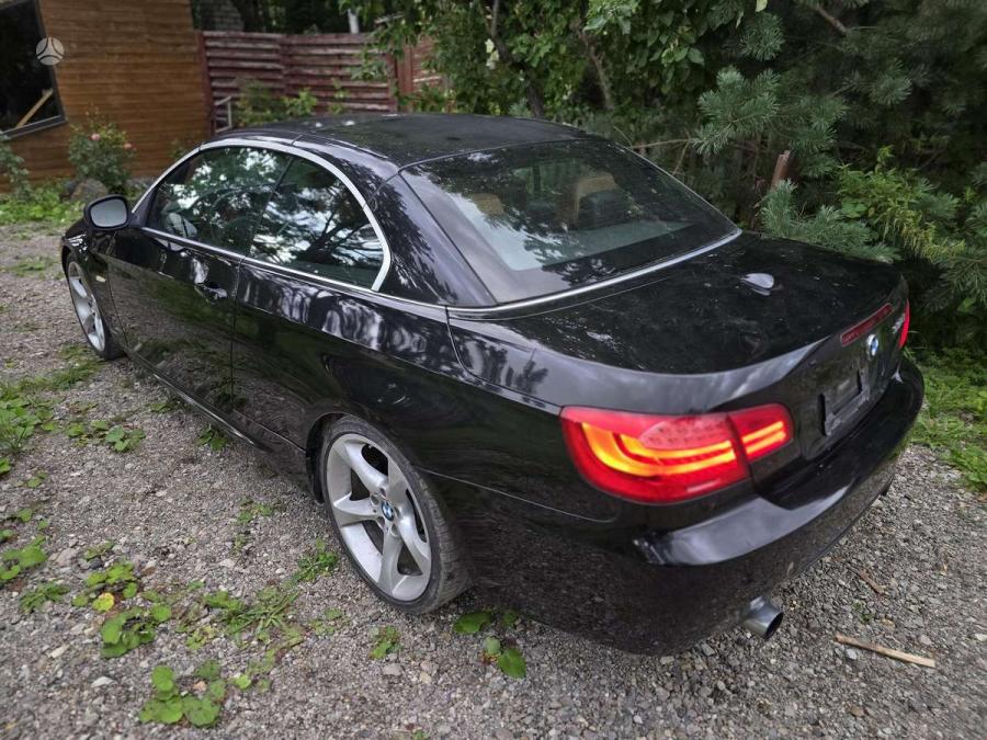 Black BMW 335 2011 in Radviliskis, with an engine capacity of 3.00 L and mileage of 180 thousand km for 4650 €, photo 13 on AUTOMOTO.COM.LV