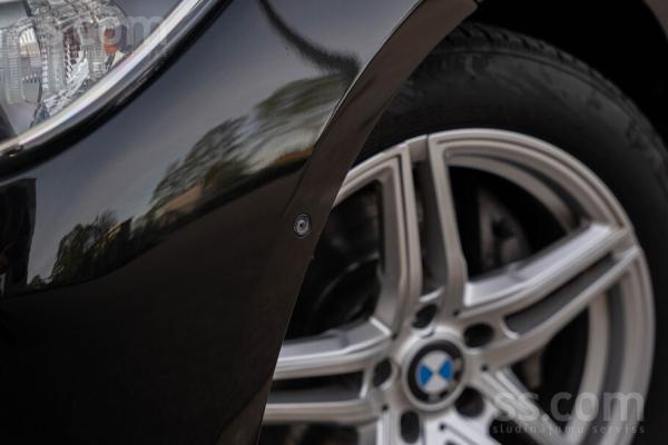 Black BMW 335 2015 in Riga, with an engine capacity of 3.00 L and mileage of 229 thousand km for 13990 €, photo 10 on AUTOMOTO.COM.LV