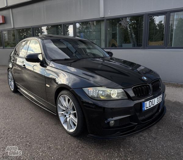 Melns BMW 335 2010 Kauņa, ar dzinēja tilpumu 3.00 L un nobraukumu 275 tūkst. km par 8700 €, foto 2 vietnē AUTOMOTO.COM.LV
