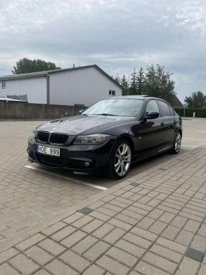 Melns BMW 335 2010 Vilkaviškis, ar dzinēja tilpumu 3.00 L un nobraukumu 328 tūkst. km par 7500 €, foto  vietnē AUTOMOTO.COM.LV