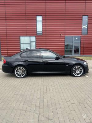Melns BMW 335 2010 Vilkaviškis, ar dzinēja tilpumu 3.00 L un nobraukumu 328 tūkst. km par 7500 €, foto 4 vietnē AUTOMOTO.COM.LV