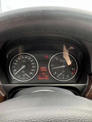 Melns BMW 335 2010 Vilkaviškis, ar dzinēja tilpumu 3.00 L un nobraukumu 328 tūkst. km par 7500 €, foto 10 vietnē AUTOMOTO.COM.LV