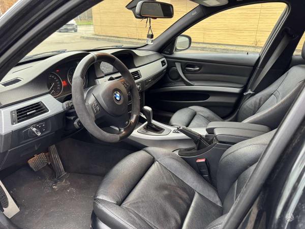 Melns BMW 335 2011 Šauļi, ar dzinēja tilpumu 2.98 L un nobraukumu 211 tūkst. km par 12500 €, foto 7 vietnē AUTOMOTO.COM.LV