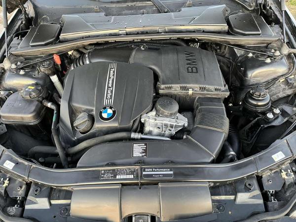 Black BMW 335 2011 in Panevezys, with an engine capacity of 2.98 L and mileage of 106 thousand km for 14500 €, photo 7 on AUTOMOTO.COM.LV