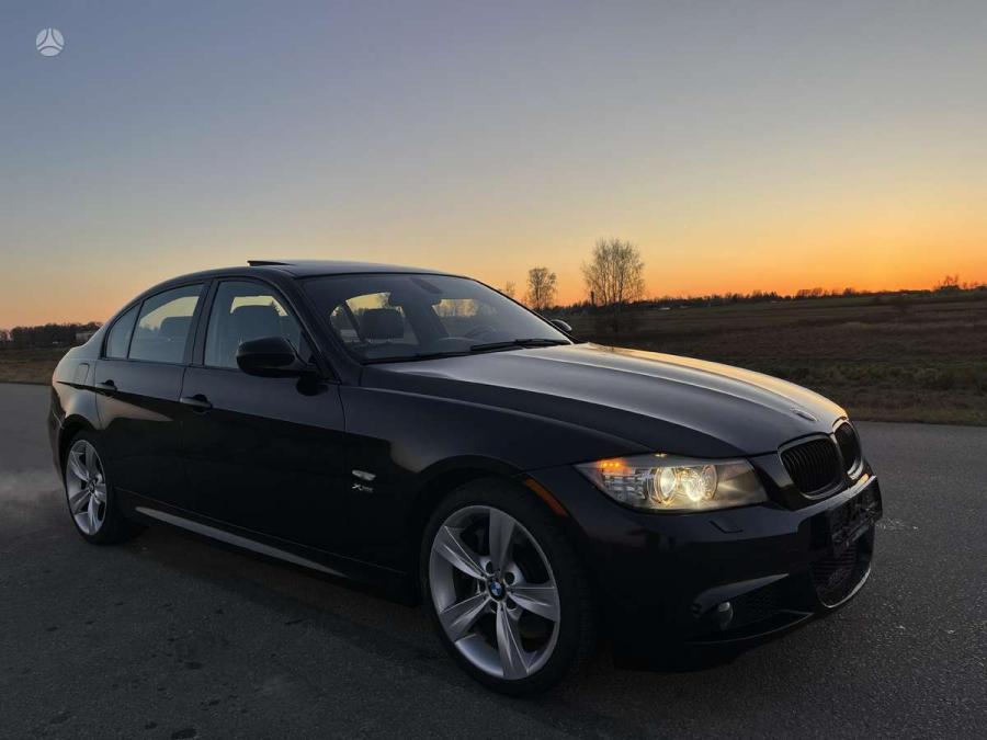 Melns BMW 335 2011 Panevēža, ar dzinēja tilpumu 2.98 L un nobraukumu 106 tūkst. km par 14500 €, foto 16 vietnē AUTOMOTO.COM.LV