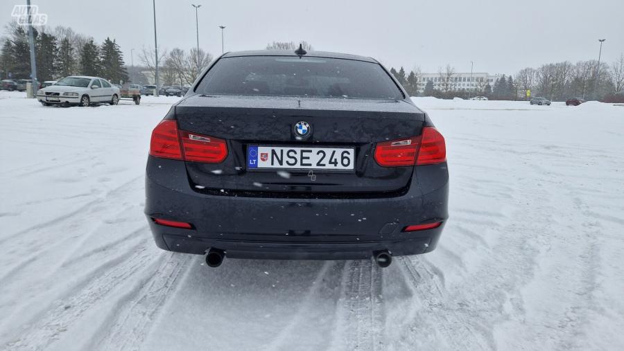 Black BMW 335 2012 in Kaunas, with an engine capacity of 3.00 L and mileage of 101 thousand km for 14500 €, photo 6 on AUTOMOTO.COM.LV