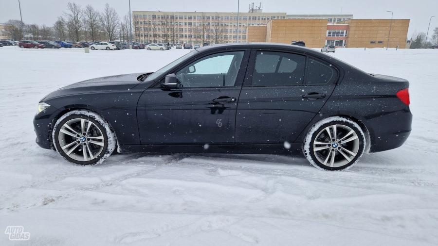 Black BMW 335 2012 in Kaunas, with an engine capacity of 3.00 L and mileage of 101 thousand km for 14500 €, photo 8 on AUTOMOTO.COM.LV