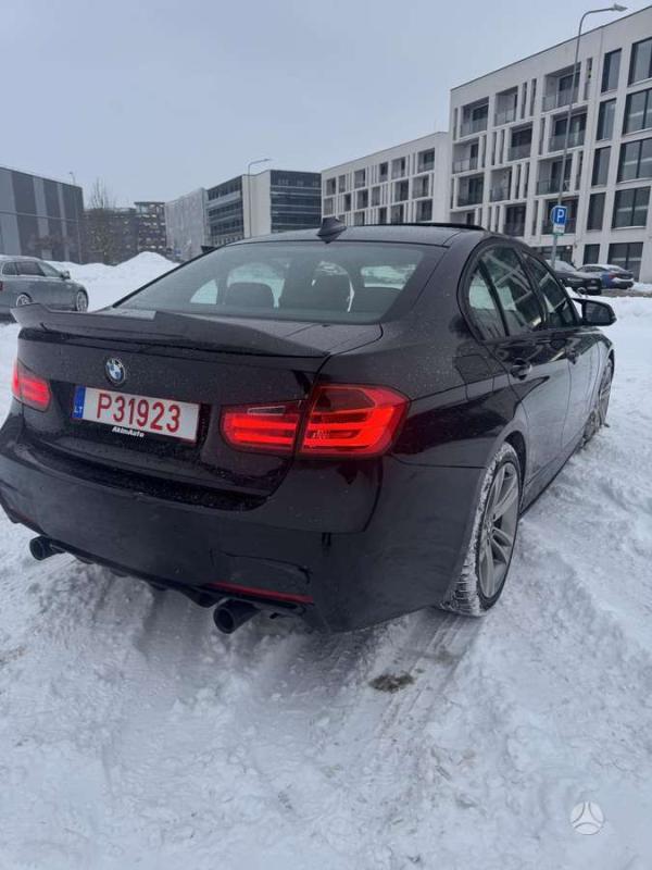 Melns BMW 335 2013 Viļņa, ar dzinēja tilpumu 2.98 L un nobraukumu 182 tūkst. km par 13500 €, foto 6 vietnē AUTOMOTO.COM.LV