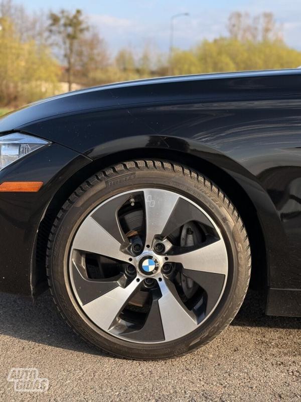 Melns BMW 335 2013 Kauņa, ar dzinēja tilpumu 3.00 L un nobraukumu 153 tūkst. km par 14000 €, foto 5 vietnē AUTOMOTO.COM.LV