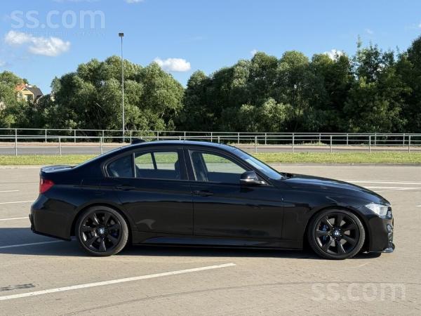 Melns BMW 335 2014 Rēzekne, ar dzinēja tilpumu 3.00 L un nobraukumu 192 tūkst. km par 15800 €, foto 4 vietnē AUTOMOTO.COM.LV