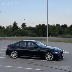 Black BMW 335 2014 in Rezekne, with an engine capacity of 3.00 L and mileage of 193 thousand km for 15500 €, photo 5 on AUTOMOTO.COM.LV