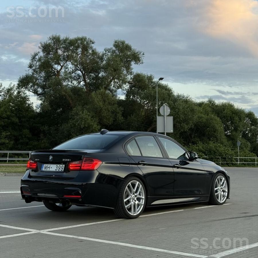 Black BMW 335 2014 in Rezekne, with an engine capacity of 3.00 L and mileage of 193 thousand km for 15500 €, photo 7 on AUTOMOTO.COM.LV