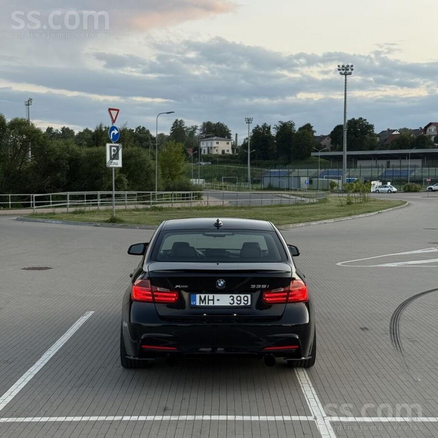 Black BMW 335 2014 in Rezekne, with an engine capacity of 3.00 L and mileage of 193 thousand km for 15500 €, photo 8 on AUTOMOTO.COM.LV