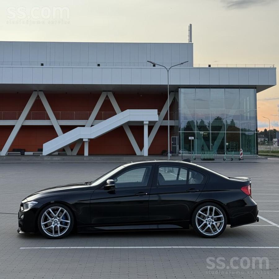 Black BMW 335 2014 in Rezekne, with an engine capacity of 3.00 L and mileage of 193 thousand km for 15500 €, photo 9 on AUTOMOTO.COM.LV