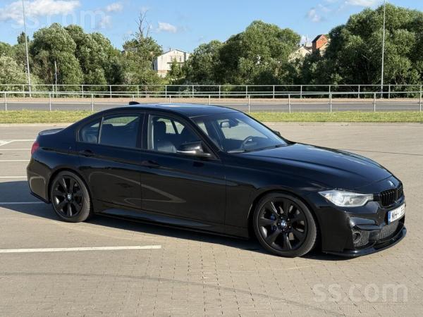 Black BMW 335 2014 in Rezekne, with an engine capacity of 3.00 L and mileage of 193 thousand km for 15500 €, photo 10 on AUTOMOTO.COM.LV