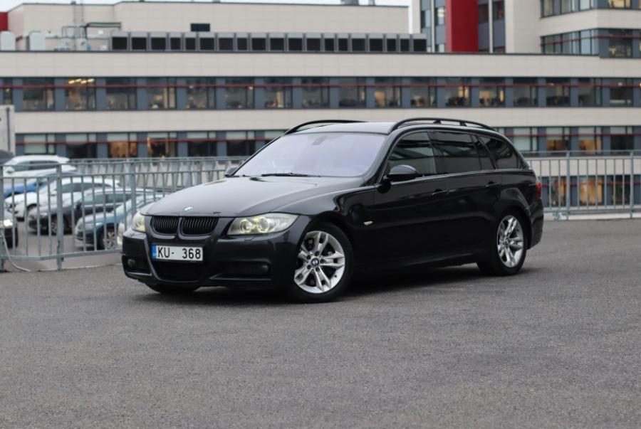 Black BMW 335 2006 in Riga, with an engine capacity of 3.00 L and mileage of 379 thousand km for 5980 €, photo 4 on AUTOMOTO.COM.LV