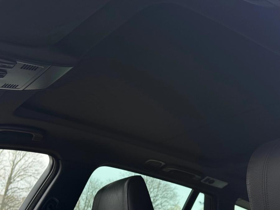 Melns BMW 335 2006 Rīga, ar dzinēja tilpumu 3.00 L un nobraukumu 379 tūkst. km par 5280 €, foto 3 vietnē AUTOMOTO.COM.LV