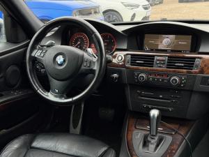 Melns BMW 335 2006 Rīga, ar dzinēja tilpumu 3.00 L un nobraukumu 379 tūkst. km par 5280 €, foto 14 vietnē AUTOMOTO.COM.LV