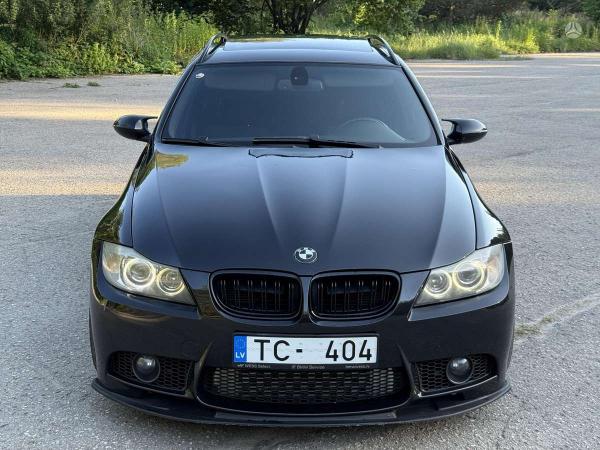 Black BMW 335 2007 in Riga, with an engine capacity of 3.00 L and mileage of 390 thousand km for 12700 €, photo 1 on AUTOMOTO.COM.LV