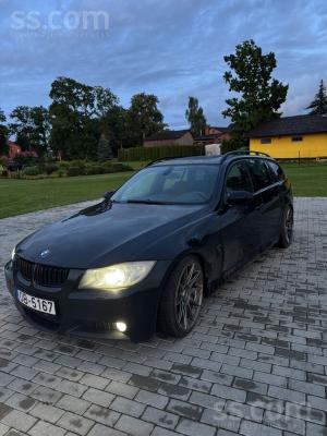 Black BMW 335 2008 in Bauska, with an engine capacity of 3.50 L and mileage of 440 thousand km for 5800 €, photo 4 on AUTOMOTO.COM.LV