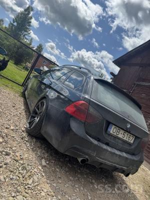 Black BMW 335 2008 in Bauska, with an engine capacity of 3.50 L and mileage of 440 thousand km for 5800 €, photo 7 on AUTOMOTO.COM.LV