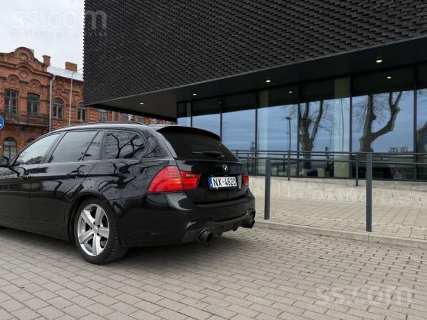 Black BMW 335 2008 in Daugavpils, with an engine capacity of 3.00 L and mileage of 456 thousand km for 8150 €, photo 5 on AUTOMOTO.COM.LV