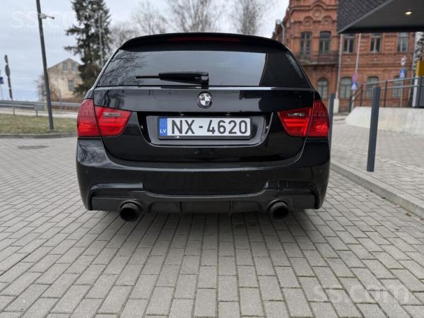 Black BMW 335 2008 in Daugavpils, with an engine capacity of 3.00 L and mileage of 456 thousand km for 8150 €, photo 6 on AUTOMOTO.COM.LV