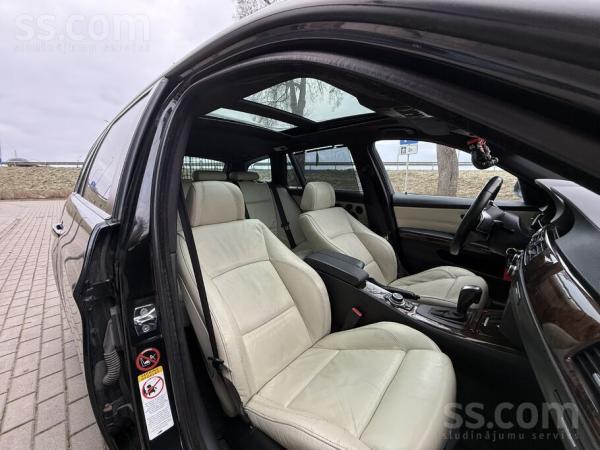 Black BMW 335 2008 in Daugavpils, with an engine capacity of 3.00 L and mileage of 456 thousand km for 8150 €, photo 10 on AUTOMOTO.COM.LV
