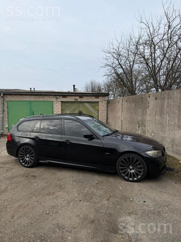 Melns BMW 335 2009 Rīga, ar dzinēja tilpumu 3.00 L un nobraukumu 368 tūkst. km par 9300 €, foto 5 vietnē AUTOMOTO.COM.LV