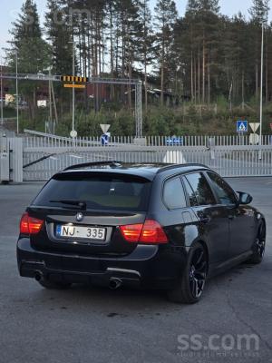 Black BMW 335 2010 in Riga, with an engine capacity of 3.00 L and mileage of 330 thousand km for 8200 €, photo 5 on AUTOMOTO.COM.LV
