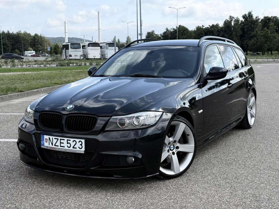 Black BMW 335 2010 in Vilnius, with an engine capacity of 2.99 L and mileage of 380 thousand km for 10500 €, photo 1 on AUTOMOTO.COM.LV