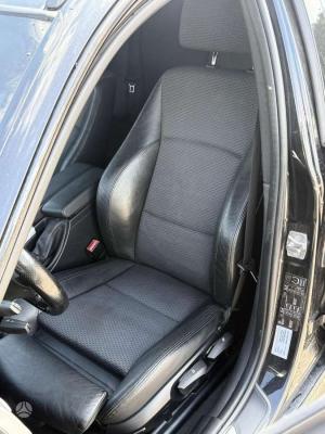 Black BMW 335 2010 in Vilnius, with an engine capacity of 2.99 L and mileage of 380 thousand km for 10500 €, photo 8 on AUTOMOTO.COM.LV