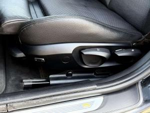 Black BMW 335 2010 in Vilnius, with an engine capacity of 2.99 L and mileage of 380 thousand km for 10500 €, photo 9 on AUTOMOTO.COM.LV