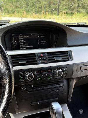 Black BMW 335 2010 in Vilnius, with an engine capacity of 2.99 L and mileage of 380 thousand km for 10500 €, photo 11 on AUTOMOTO.COM.LV