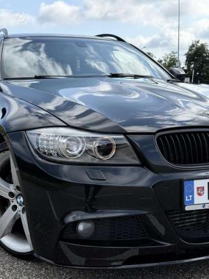 Black BMW 335 2010 in Vilnius, with an engine capacity of 2.99 L and mileage of 380 thousand km for 10500 €, photo 18 on AUTOMOTO.COM.LV