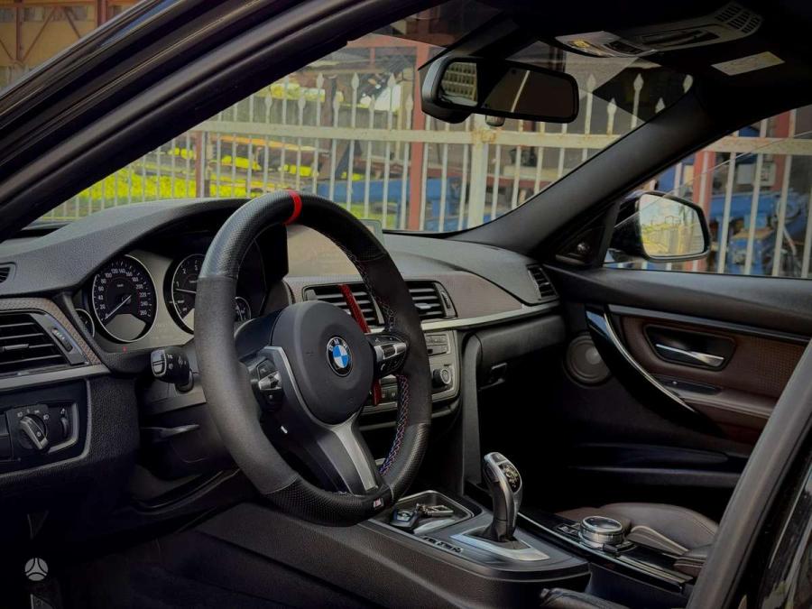 Melns BMW 335 2013 Marijampole, ar dzinēja tilpumu 2.99 L un nobraukumu 346 tūkst. km par 12500 €, foto 15 vietnē AUTOMOTO.COM.LV