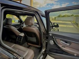 Melns BMW 335 2013 Marijampole, ar dzinēja tilpumu 2.99 L un nobraukumu 346 tūkst. km par 12500 €, foto 19 vietnē AUTOMOTO.COM.LV