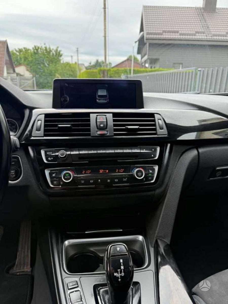 Black BMW 335 2014 in Kalvarija, with an engine capacity of 3.00 L and mileage of 240 thousand km for 11000 €, photo 6 on AUTOMOTO.COM.LV
