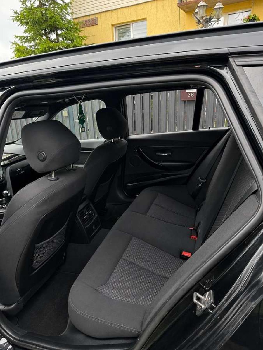 Black BMW 335 2014 in Kalvarija, with an engine capacity of 3.00 L and mileage of 240 thousand km for 11000 €, photo 11 on AUTOMOTO.COM.LV
