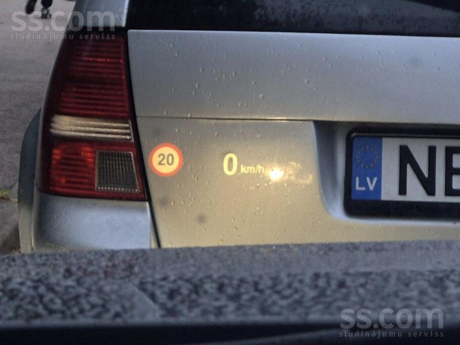 Black BMW 335 2014 in Riga, with an engine capacity of 3.00 L and mileage of 330 thousand km for 9500 €, photo 14 on AUTOMOTO.COM.LV