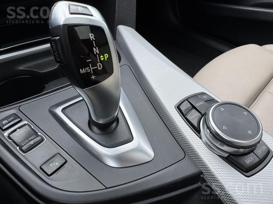 Melns BMW 335 2014 Rīga, ar dzinēja tilpumu 3.00 L un nobraukumu 331 tūkst. km par 12900 €, foto 31 vietnē AUTOMOTO.COM.LV