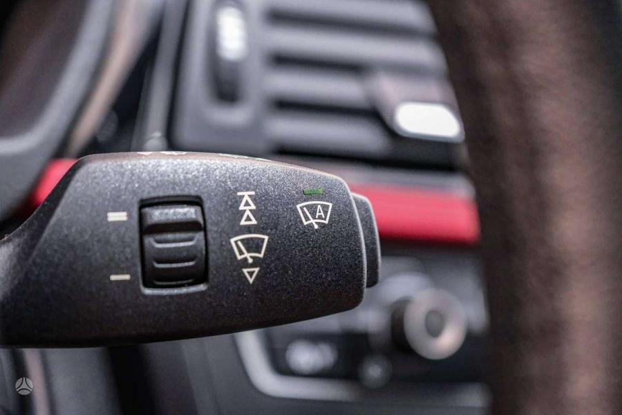 Melns BMW 335 2015 Kauņa, ar dzinēja tilpumu 3.00 L un nobraukumu 290 tūkst. km par 11990 €, foto 26 vietnē AUTOMOTO.COM.LV