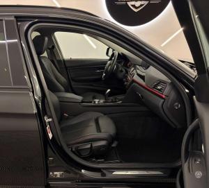 Melns BMW 335 2015 Marijampole, ar dzinēja tilpumu 2.99 L un nobraukumu 261 tūkst. km par 10999 €, foto 18 vietnē AUTOMOTO.COM.LV