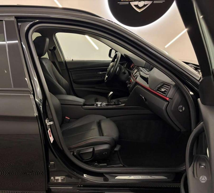 Melns BMW 335 2015 Marijampole, ar dzinēja tilpumu 2.99 L un nobraukumu 261 tūkst. km par 10999 €, foto 18 vietnē AUTOMOTO.COM.LV