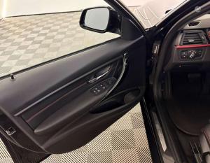 Melns BMW 335 2015 Marijampole, ar dzinēja tilpumu 2.99 L un nobraukumu 261 tūkst. km par 10999 €, foto 25 vietnē AUTOMOTO.COM.LV