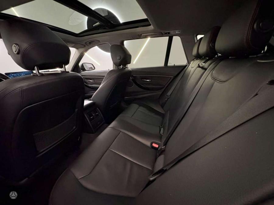 Melns BMW 335 2015 Marijampole, ar dzinēja tilpumu 2.99 L un nobraukumu 261 tūkst. km par 10999 €, foto 27 vietnē AUTOMOTO.COM.LV