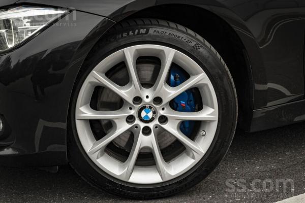 Melns BMW 335 2015 Rīga, ar dzinēja tilpumu 3.00 L un nobraukumu 268 tūkst. km par 15750 €, foto 10 vietnē AUTOMOTO.COM.LV