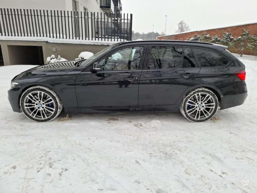 Black BMW 335 2018 in Prienai, with an engine capacity of 2.99 L and mileage of 212 thousand km for 14299 €, photo 4 on AUTOMOTO.COM.LV