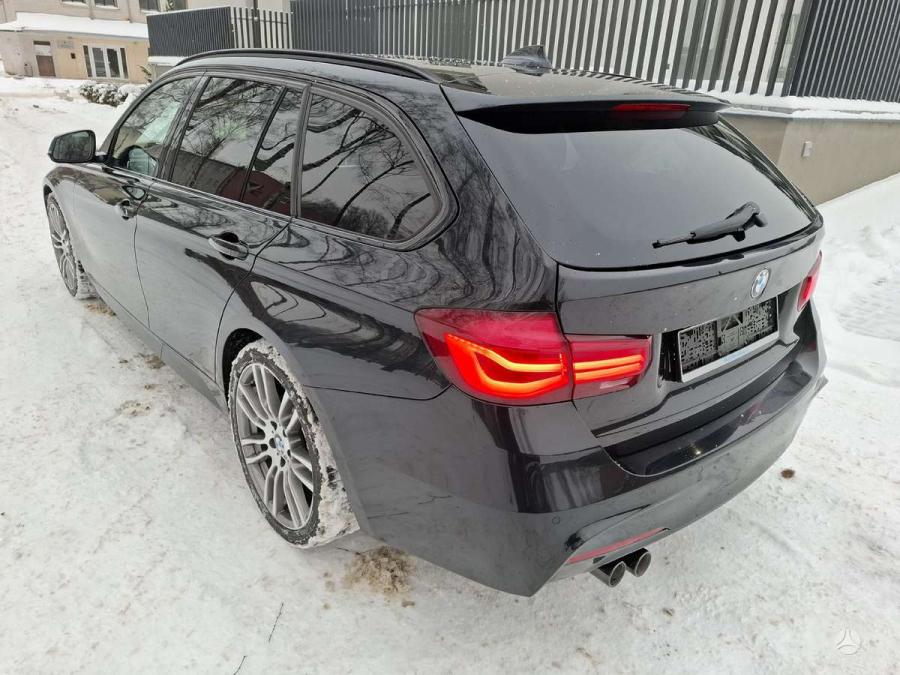 Black BMW 335 2018 in Prienai, with an engine capacity of 2.99 L and mileage of 212 thousand km for 14299 €, photo 5 on AUTOMOTO.COM.LV