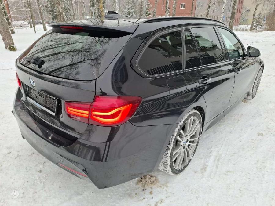 Black BMW 335 2018 in Prienai, with an engine capacity of 2.99 L and mileage of 212 thousand km for 14299 €, photo 9 on AUTOMOTO.COM.LV